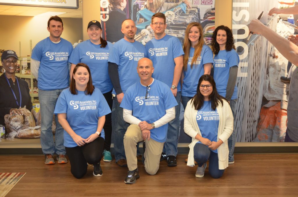 Marietta, Georgia Office Volunteers at the MUST Ministries Toy Shop ...